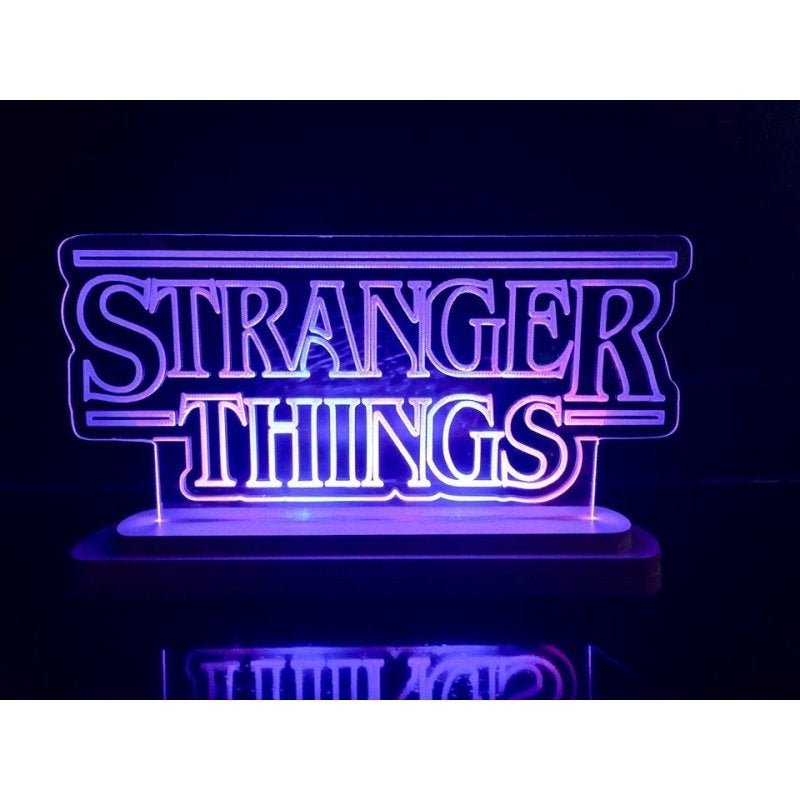 Luminária acrílica led multicores stranger things | MadeiraMadeira
