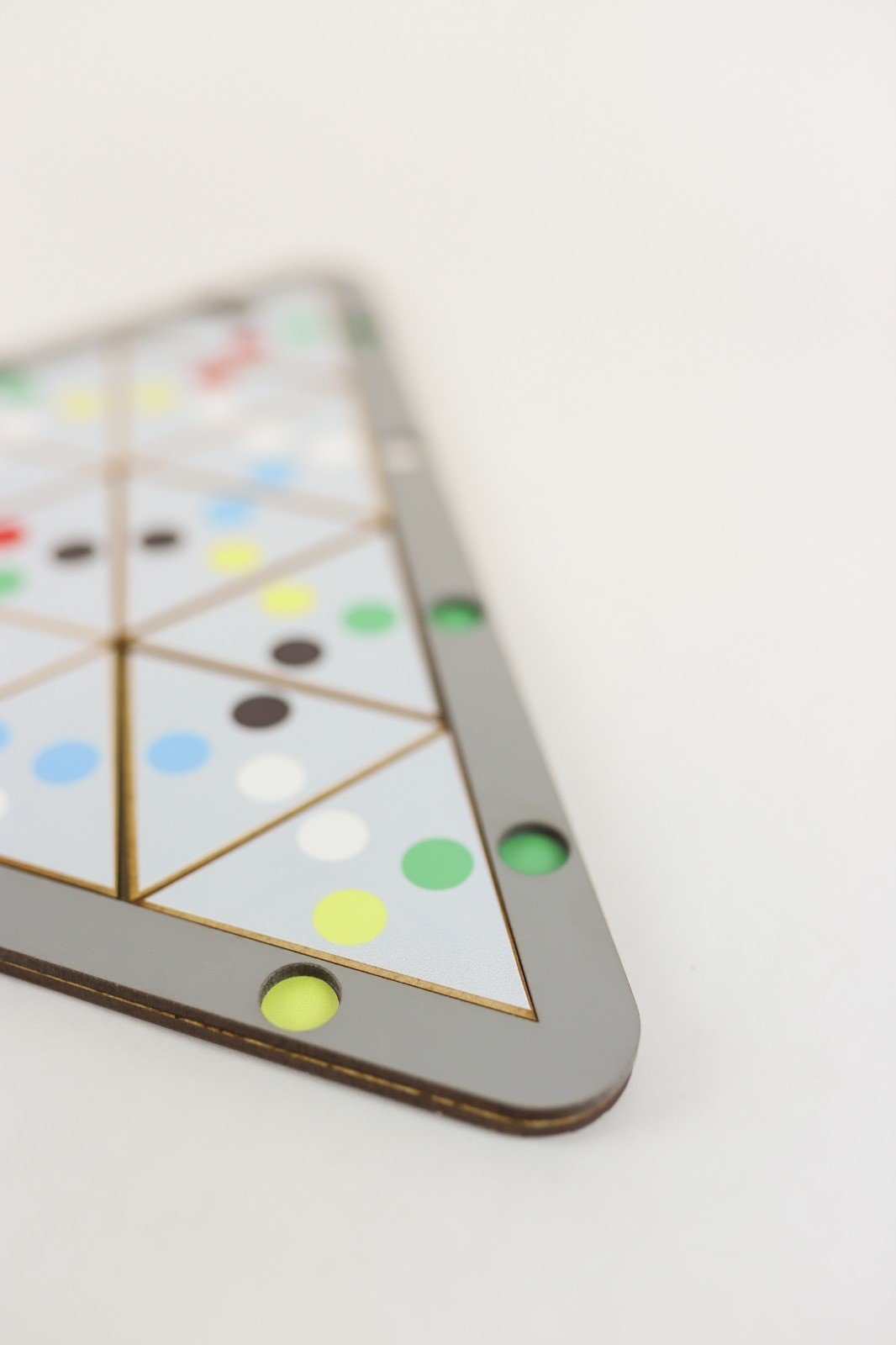 Triminó - Dominó Triangular Cores - madeira MDF Único | MadeiraMadeira