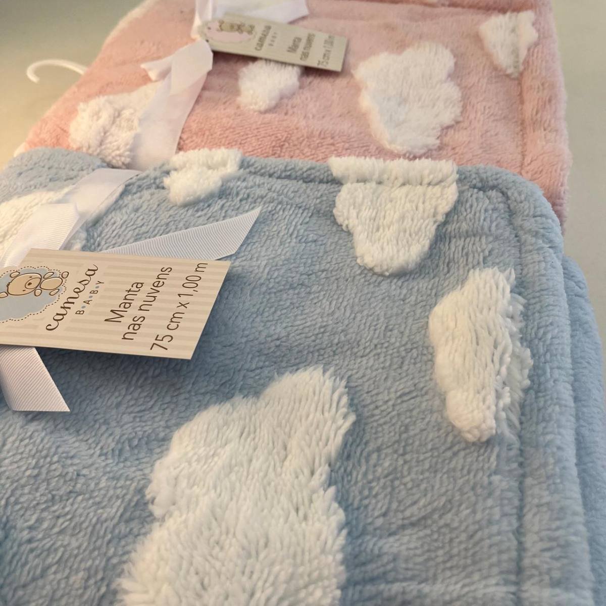 Manta Nas Nuvens Camesa 75x100 - Azul | MadeiraMadeira