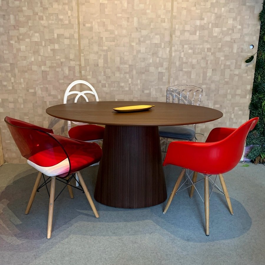 Mesa de Jantar Cone Laminada Imbuia Rajado Oval 160x90 cm - Marrom | MadeiraMadeira