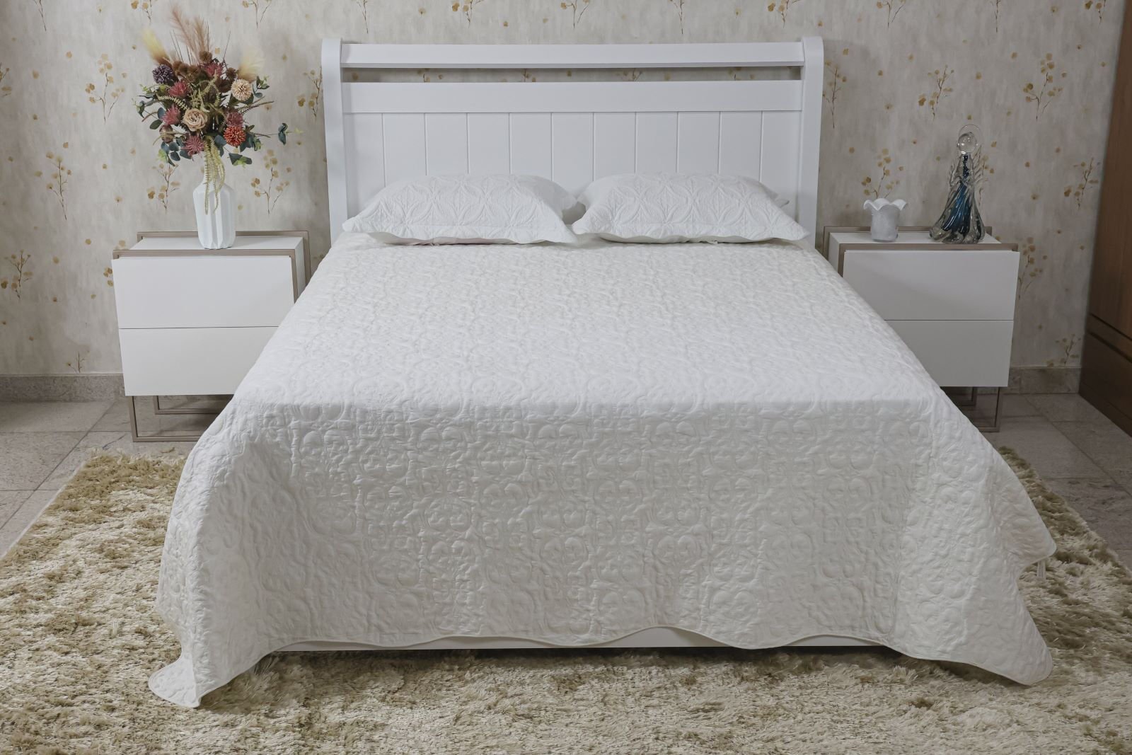 Cama de Casal Queen Zara Branca | MadeiraMadeira