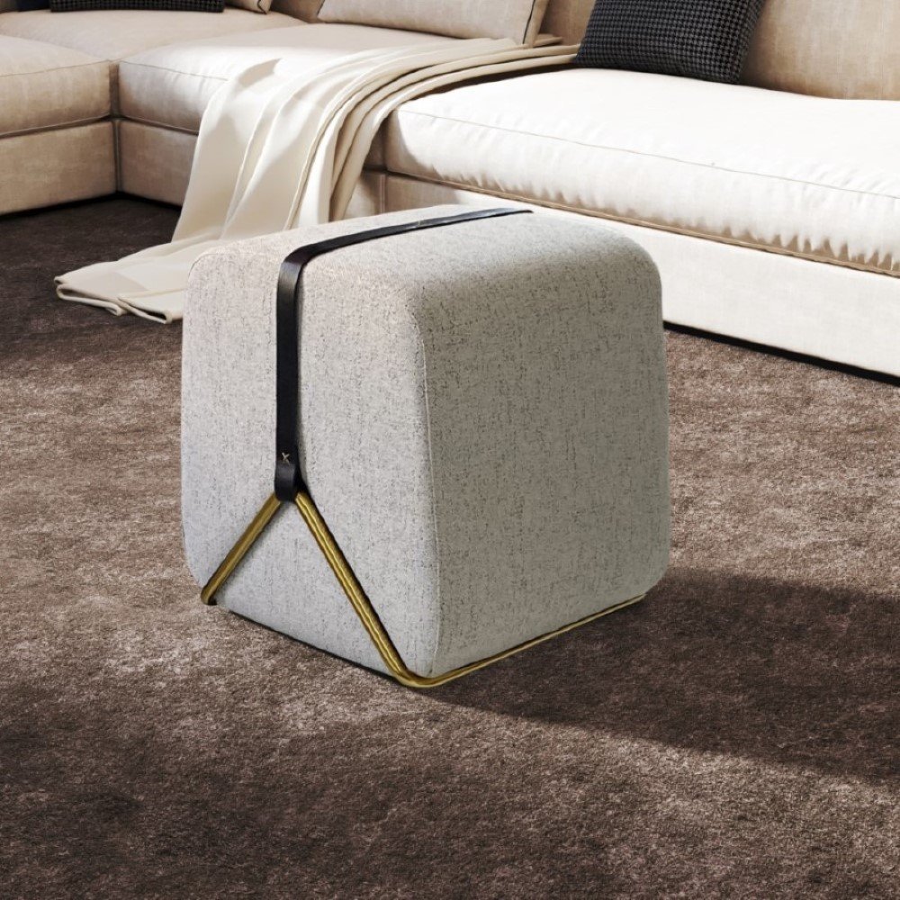 Puff Decorativo Slim Base Cromada Ouro e Linho:Tramado Bege ...