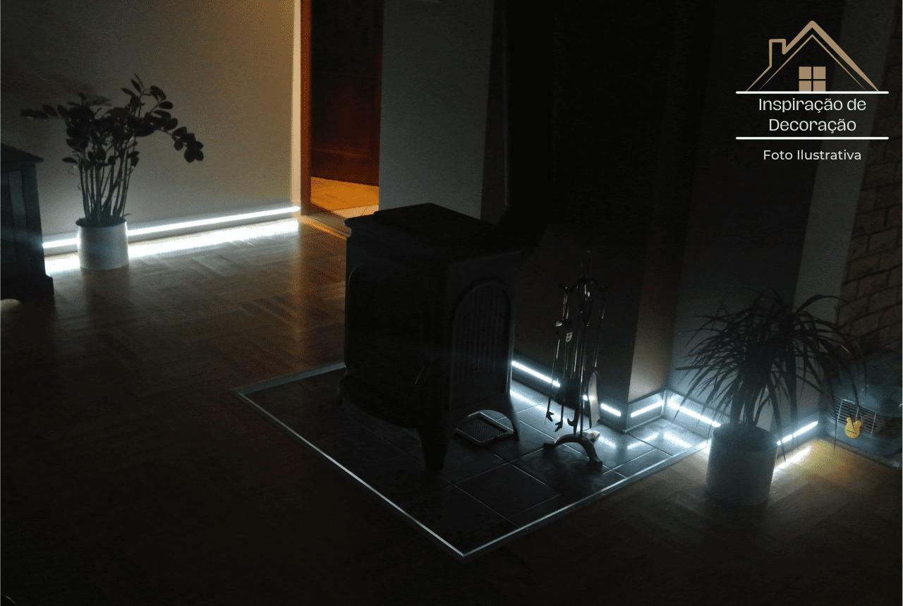 Rodapé Orion Autocolante com Friso para Difusor LED em Aluminio 70mm x ...