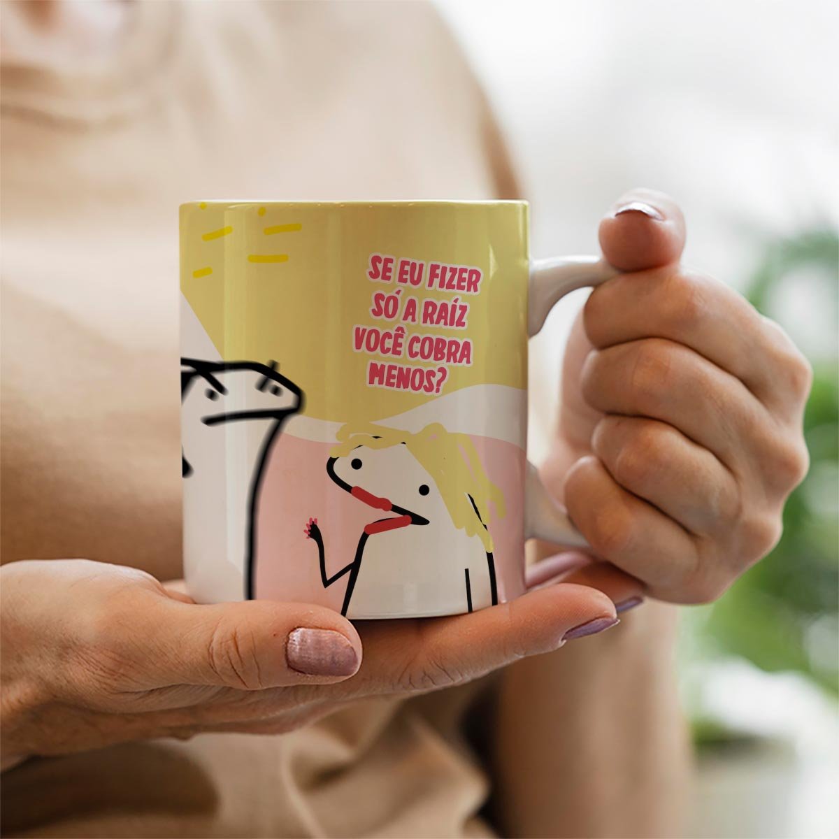 Caneca flork meme cabeleireira se fizer só a raíz | MadeiraMadeira