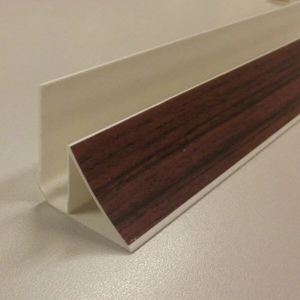 Rodaforro Meia Cana Moldura Lisa Ruffino 3 m | MadeiraMadeira