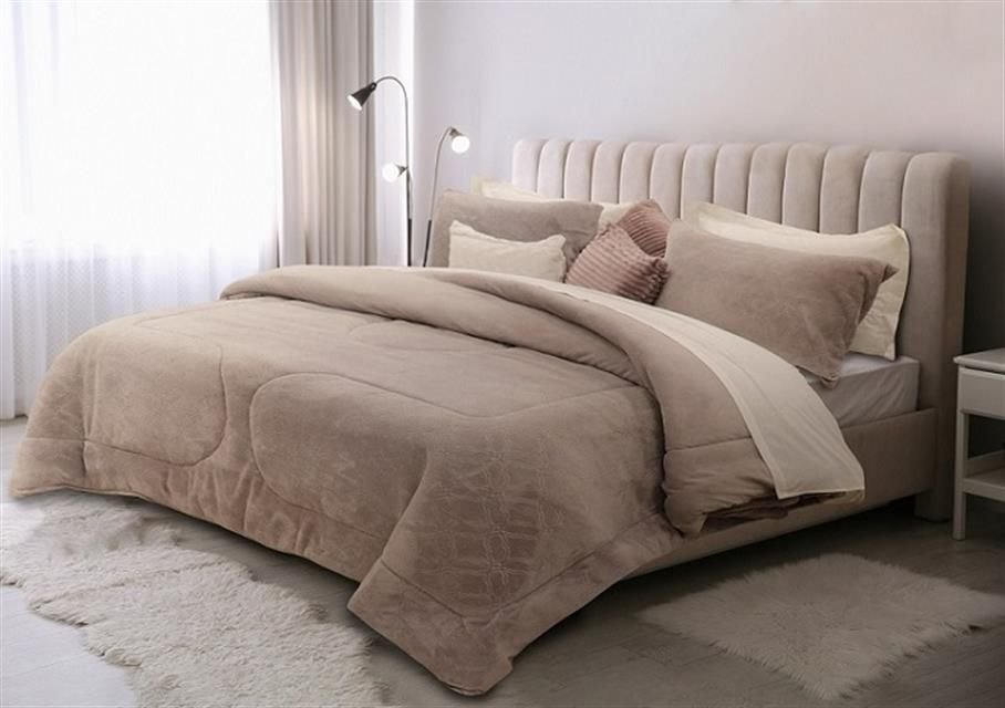 Edredom Queen Plush Montblanc Poema Bege | MadeiraMadeira