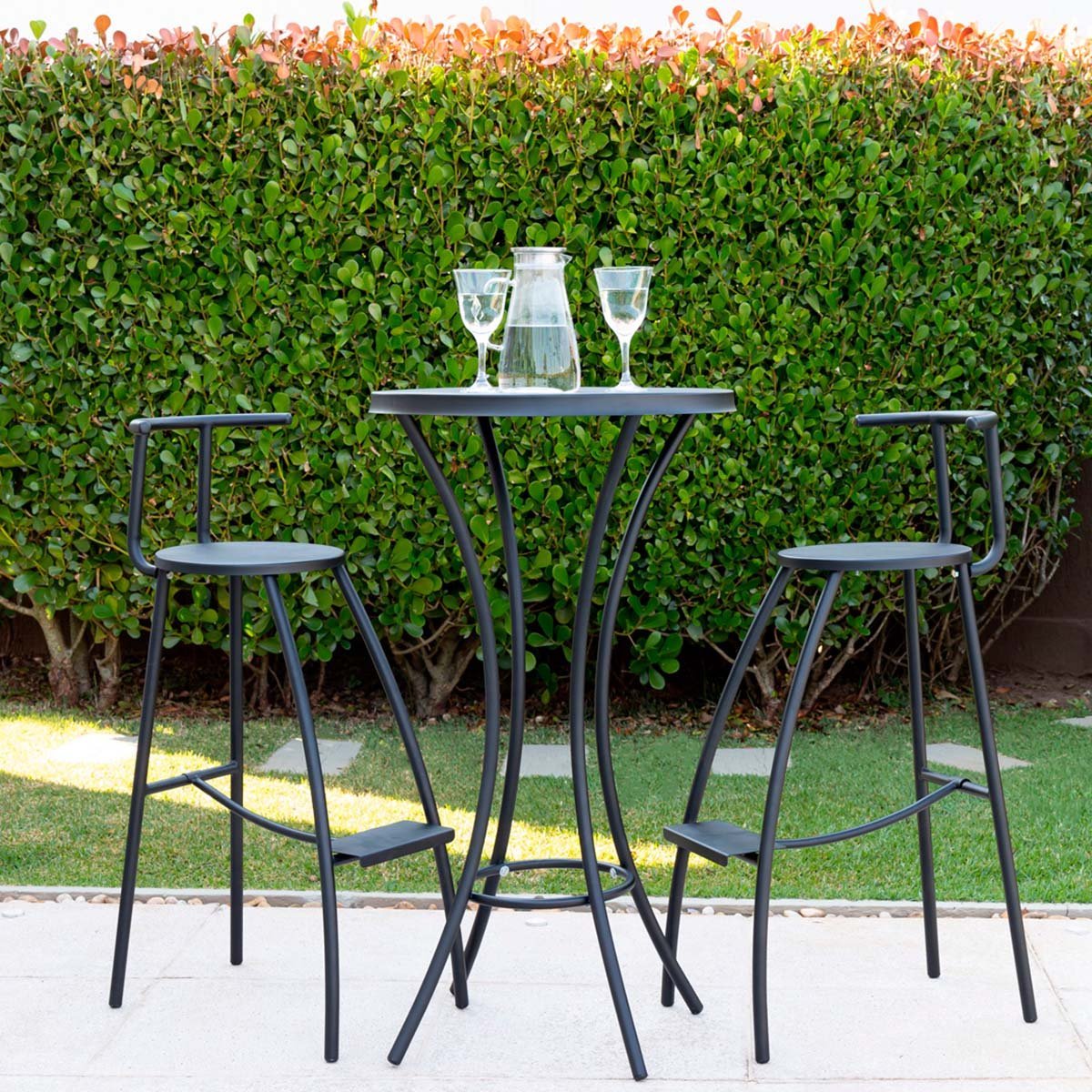 BANQUETA BISTRÔ 75 CURVA Plic Mobiliário Linha Curva Preto Fosco | MadeiraMadeira