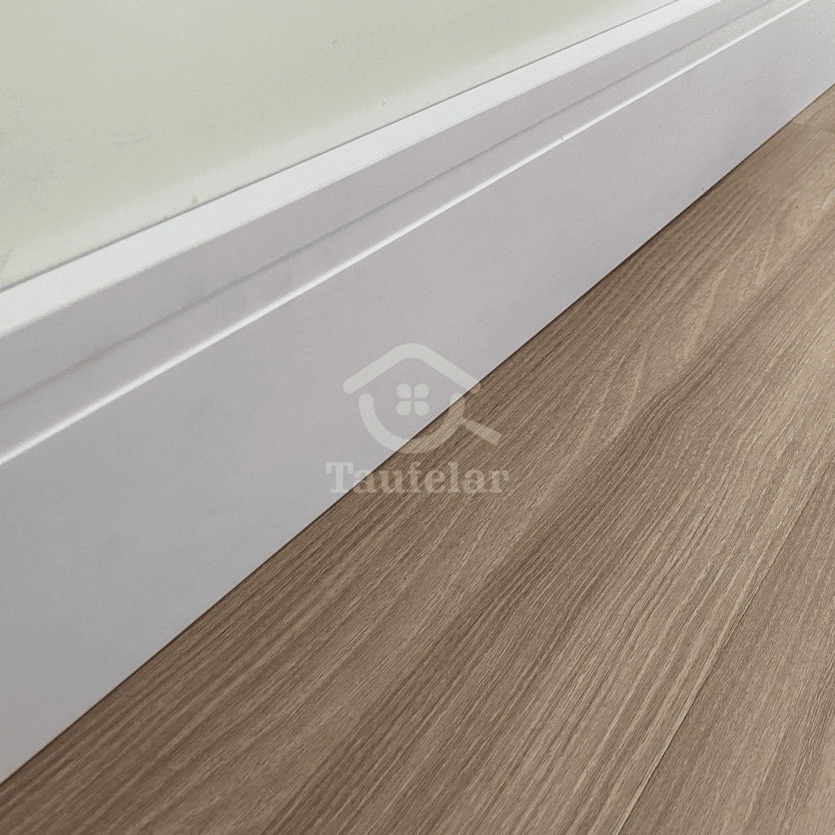 Rodapé De PVC Branco 15Cm Barra de 2,40 Metros | MadeiraMadeira