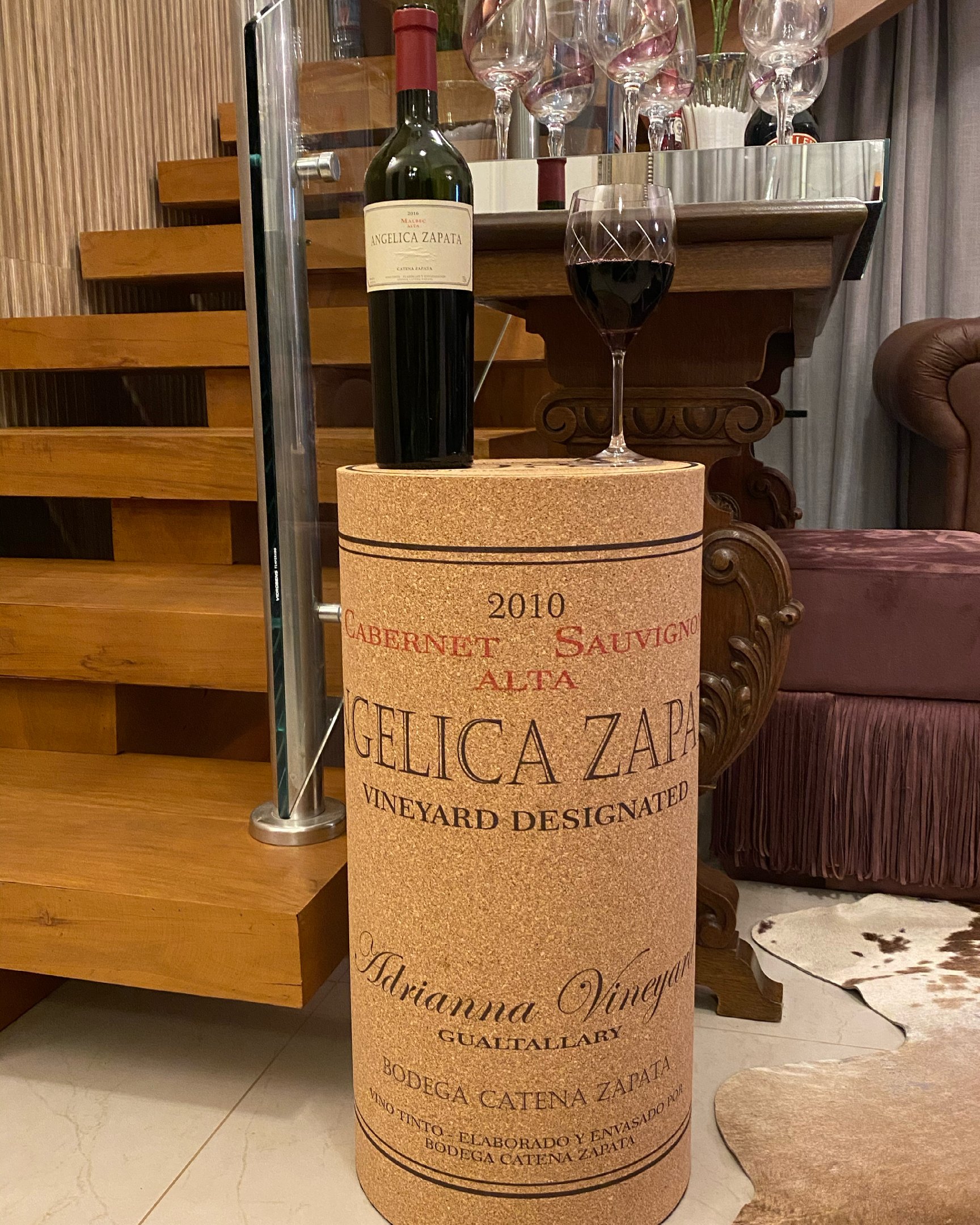 Kit com 2 Banquetas Banco de Rolha de Vinho Catena + Angelica ...