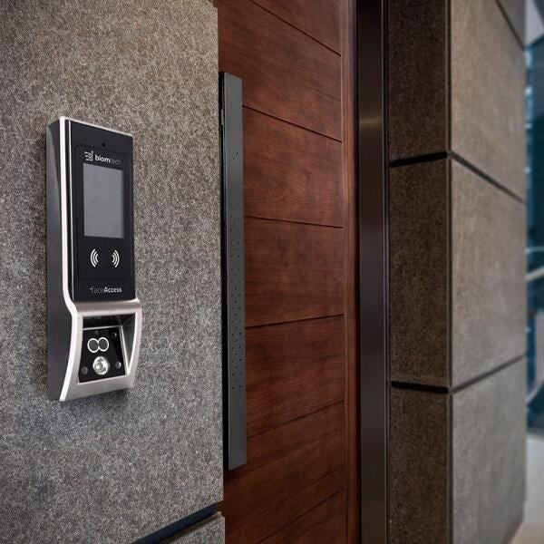 Fechadura FaceAccess com Eletroímã para Porta de Vidro | MadeiraMadeira