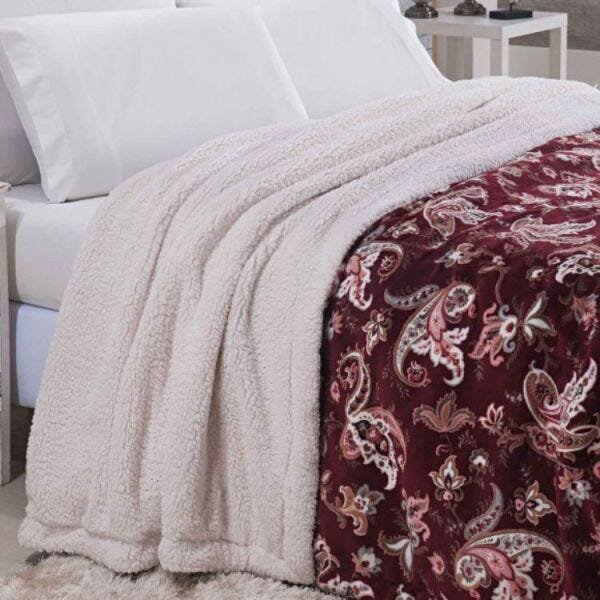 Edredom Queen Andreza Sherpa Paisley Vinho | MadeiraMadeira