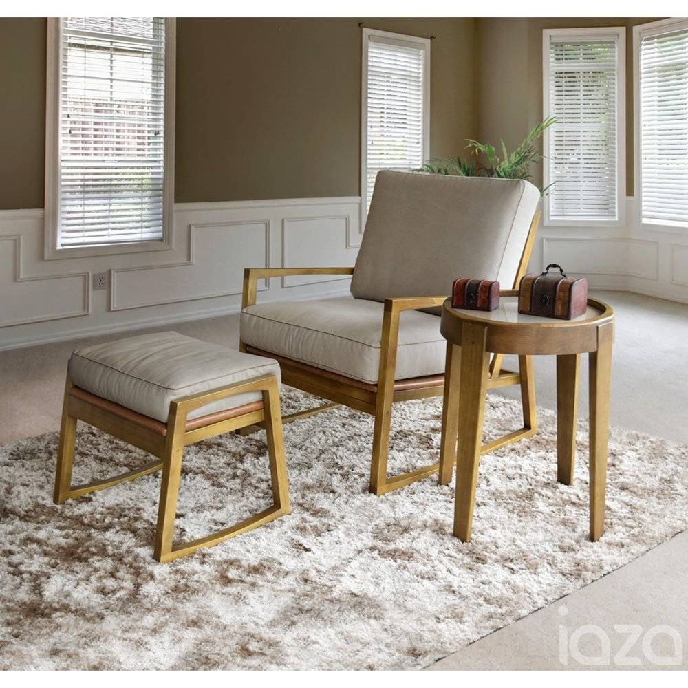 Poltrona de Madeira Maciça Estofada Sofia - Iaza MÃ³veis | MadeiraMadeira