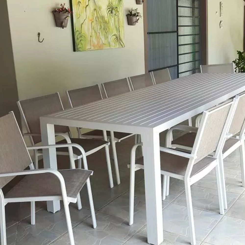 Conjunto com Mesa Ripada Retangular + 12 Cadeiras | MadeiraMadeira