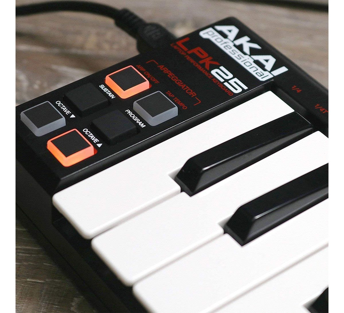 Controlador Akai Usb-midi com 25 Teclas Lpk25 para Laptop | MadeiraMadeira