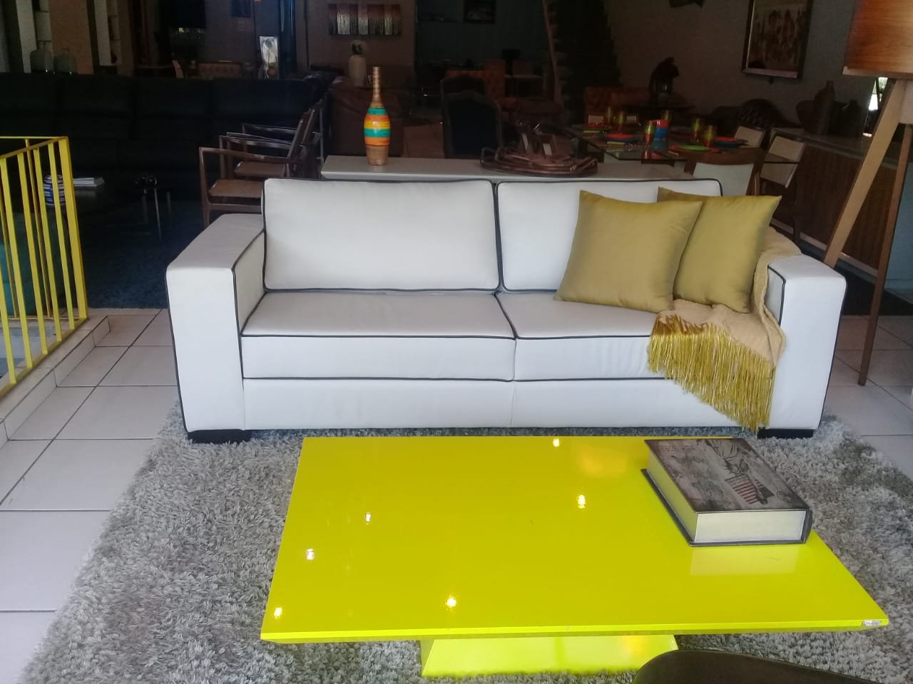 Sofá Agata 2,20 mts Couro Legitimo 100% - Varias Cores - Euro Design ...