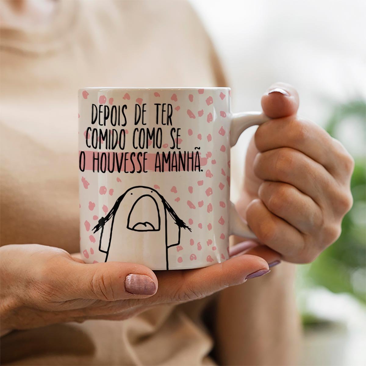 Caneca flork plena tomando chá de hibisco | MadeiraMadeira