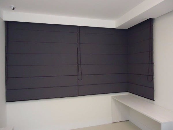 Cortina Persiana Romana Blackout Preto 1,30 x 1,80 | MadeiraMadeira Cortina Persiana Romana Blackout Preto 1,30 x 1,80 | MadeiraMadeira