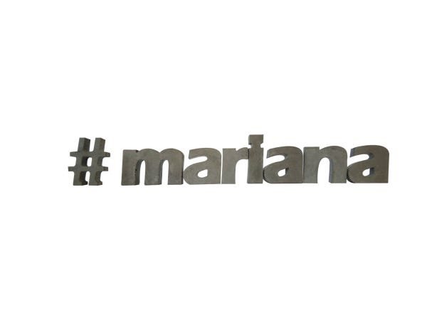 Letra Decorativa Concreto Nome Palavra Mariana Hashtag | MadeiraMadeira