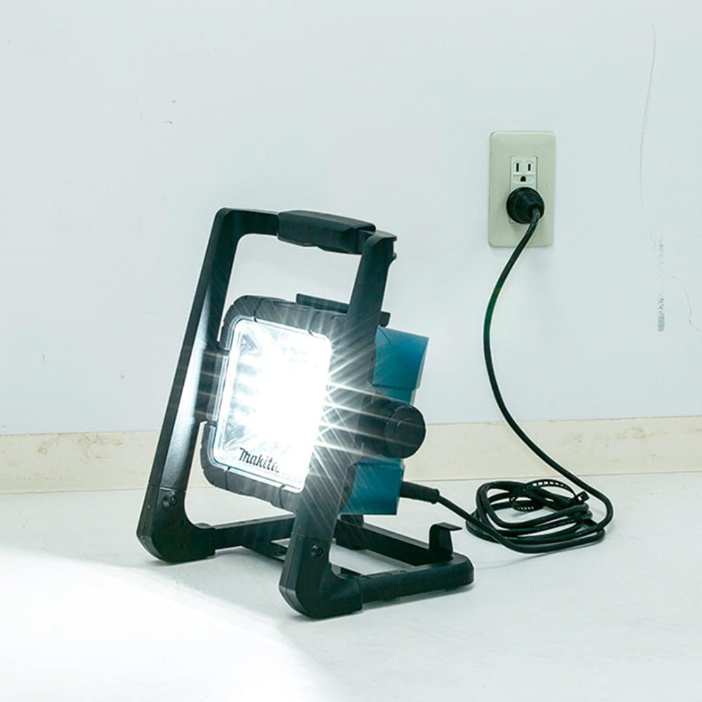 Projetor de Iluminação LED a Bateria Makita DML805 DML805 | MadeiraMadeira