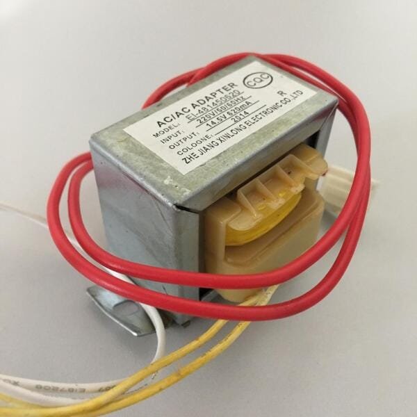 Transformador Hitachi 220V 60Hz CF0048038 | MadeiraMadeira