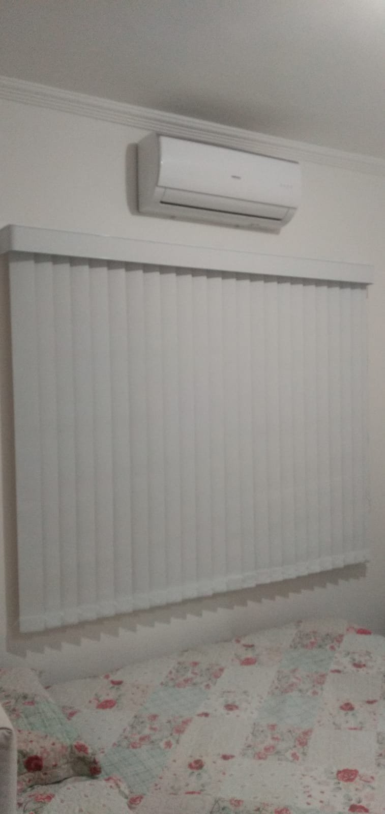 Persiana Vertical Branca - 2,80m Larg X 1,30m Alt - Tecido Blackout - Persianet | MadeiraMadeira