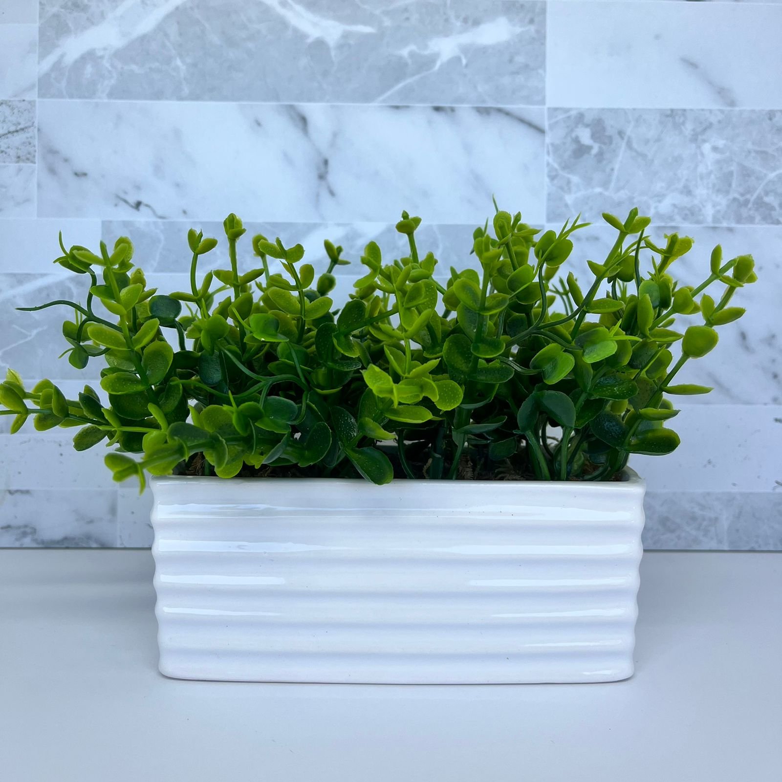 Vaso Retangular Decorativo Branco de Cerâmica com Trabalhado ...