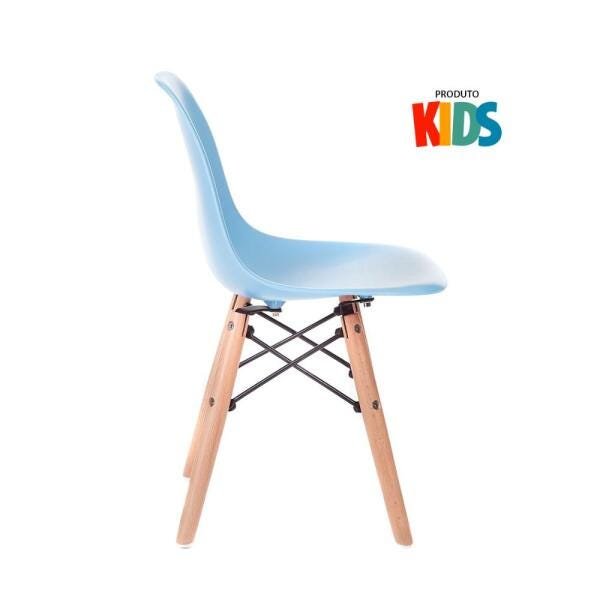 Kit infantil - Mesa Eames Junior rosa + 4 cadeiras Eames Junior azul | MadeiraMadeira