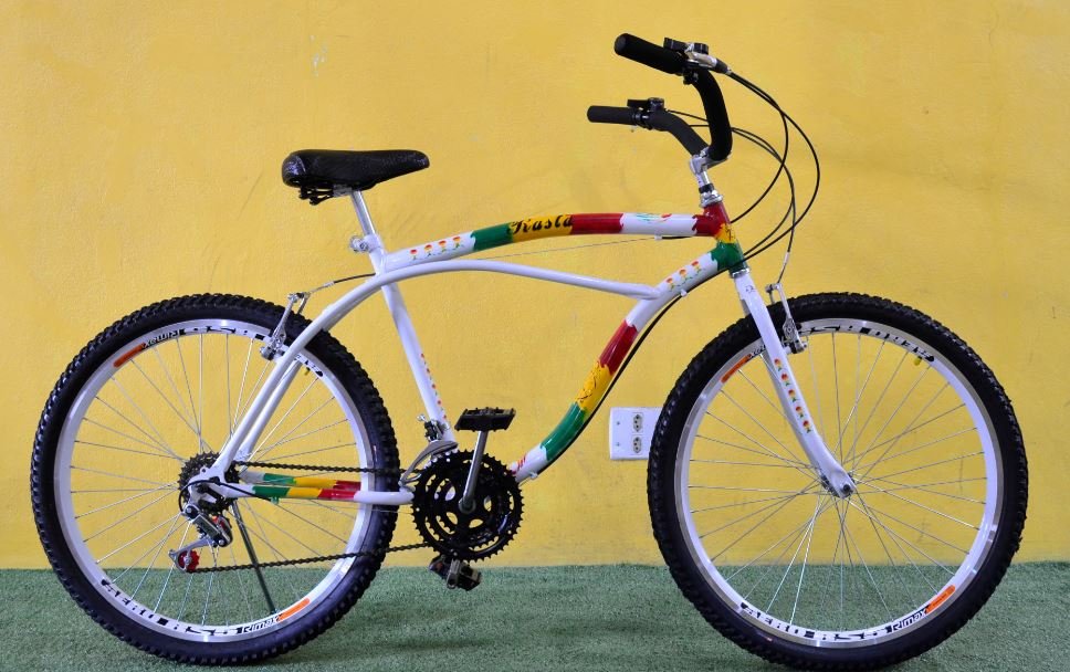 BICICLETA PRAIANA C&G PINTURA RASTA 18 VELOCIDADES BRANCA | MadeiraMadeira