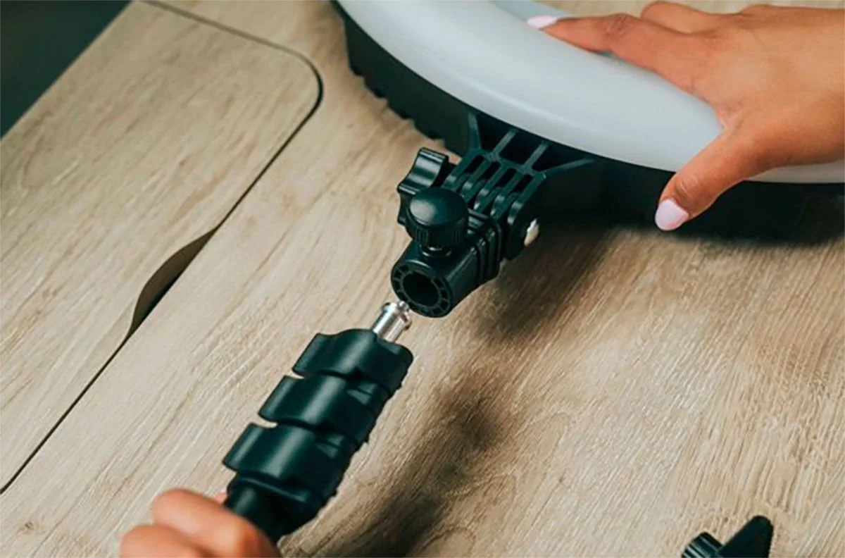 Luminária Ring Light 18 polegadas c/ Tripé, controle remoto e encaixe para Smartphone ...