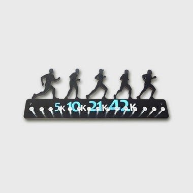 PORTA MEDALHAS EM MDF COM 15 GANCHOS - PRETO - 5K 10K 21K 42K MASCULINO | MadeiraMadeira