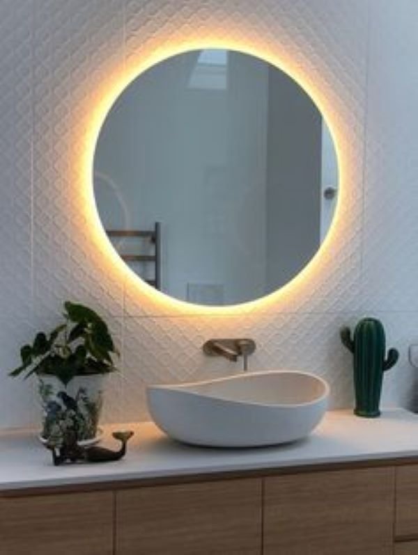 Espelho com LED Quente Redondo 60cm | MadeiraMadeira Espelho com LED Quente Redondo 60cm | MadeiraMadeira