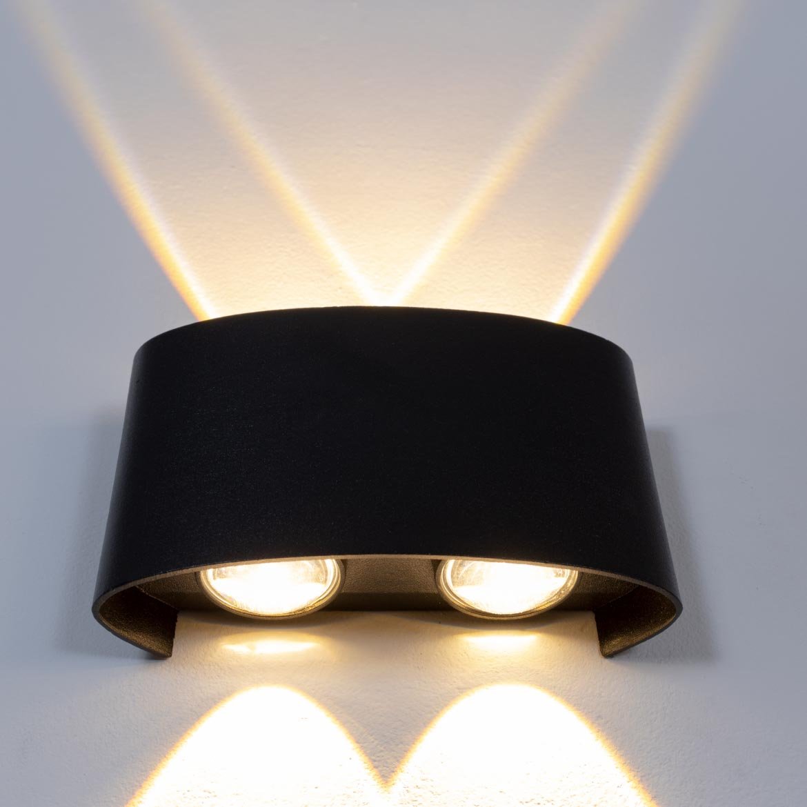 Arandela Clessidra Preto LED 4W 3000K IP65 Opus Efeito Luz ST2643 | MadeiraMadeira
