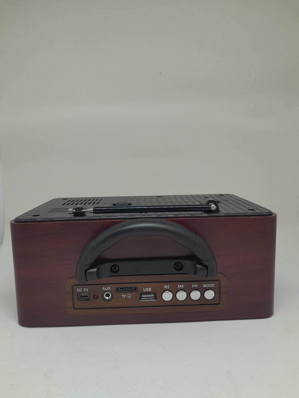 Rádio portátil Retro AM, FM, SW1, SW2, 4 bandas, estéreo, USB, TF, MP3 - alfacell | MadeiraMadeira