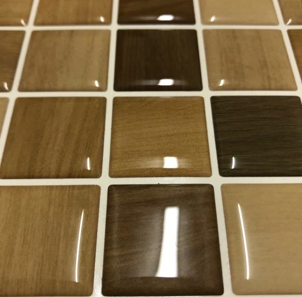 Pastilha Adesiva Resinada Madeira Marrom Claro e Escuro Kit 4 Placas ...