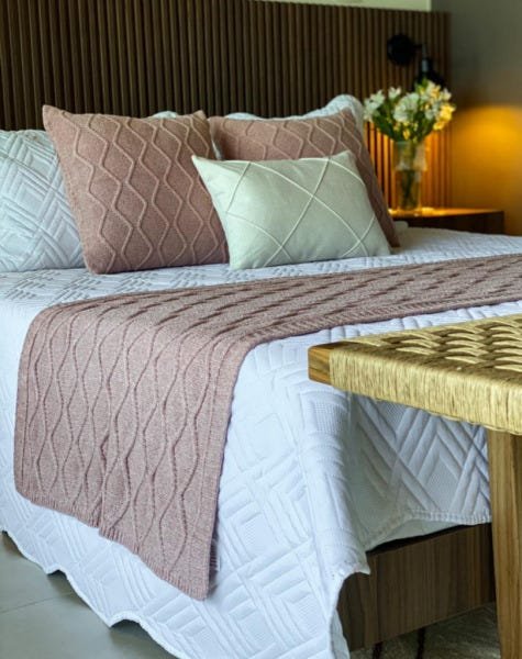 Peseira Decorativa Tricot Abella:Rosé/Queen | MadeiraMadeira