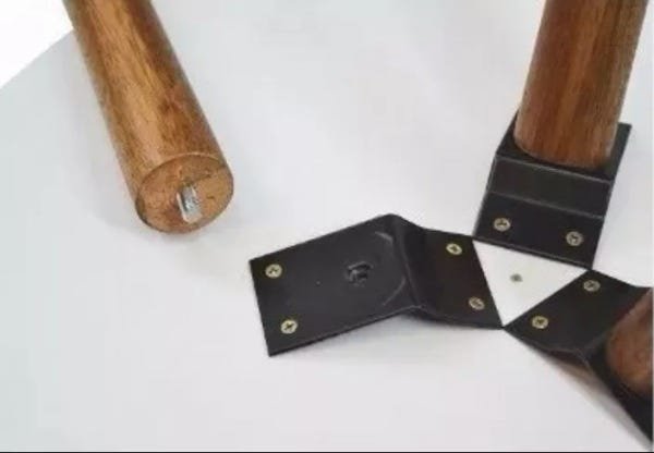 Mesa de canto tampo 40 cm off white com vidro pés 60 cm | MadeiraMadeira