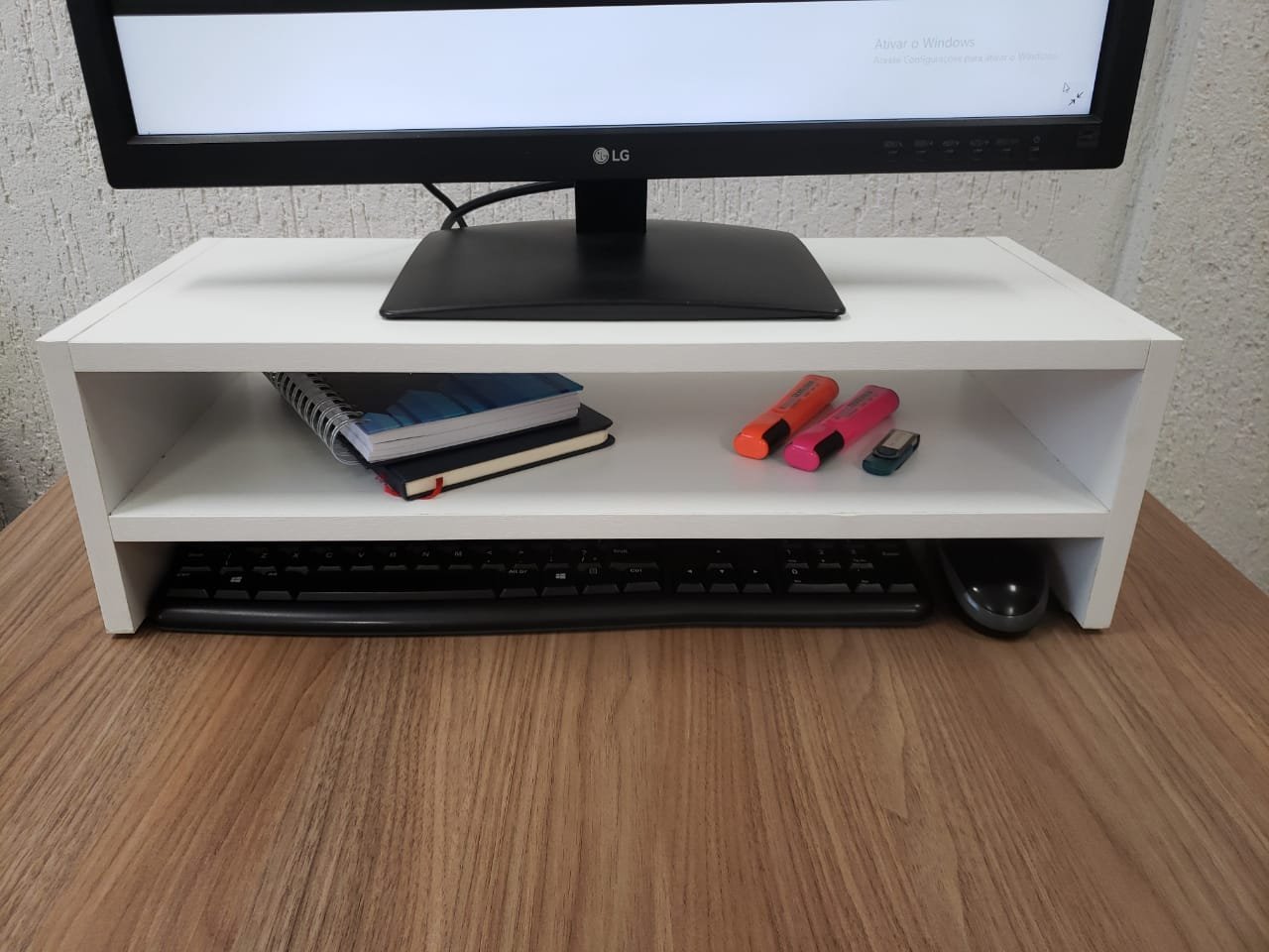 Suporte Para Monitor Mesa Home Office Elevado Organização | MadeiraMadeira