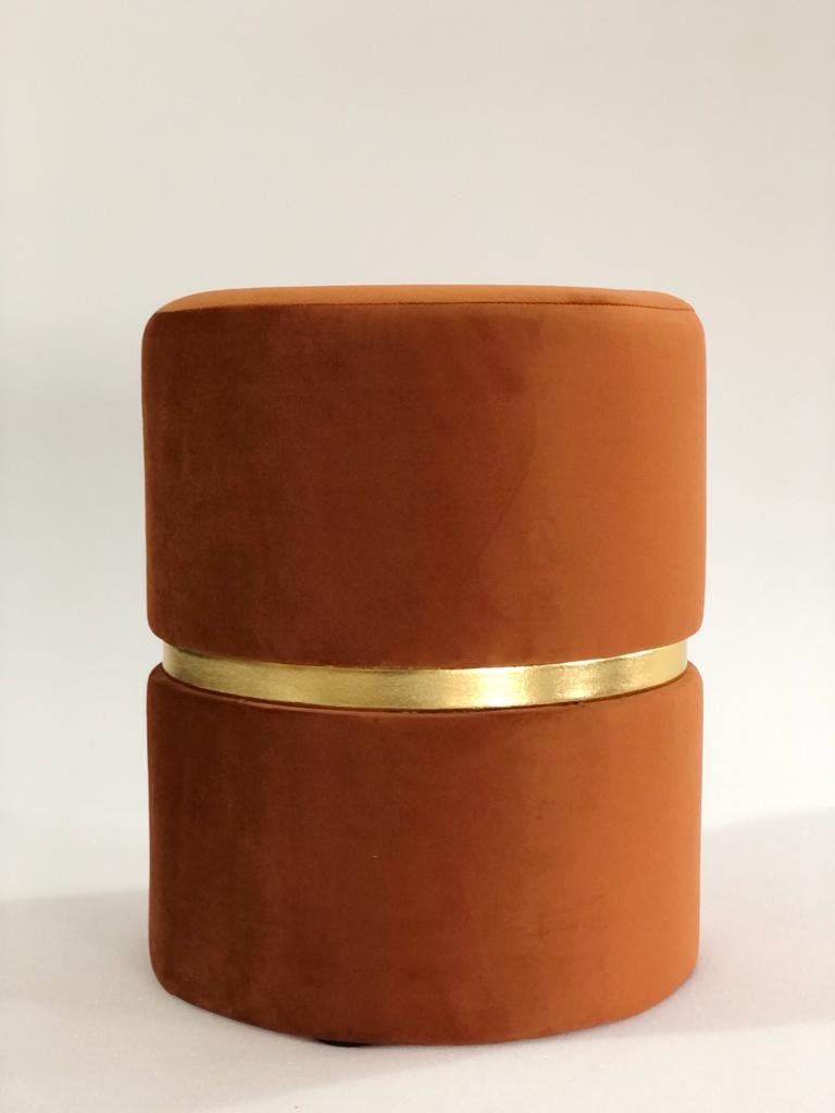 Kit 2 Puff Terra Cota Cinta Dourada | MadeiraMadeira