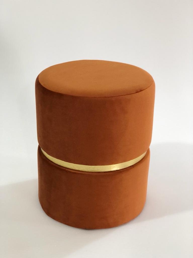 Kit 2 Puff Terra Cota Cinta Dourada | MadeiraMadeira