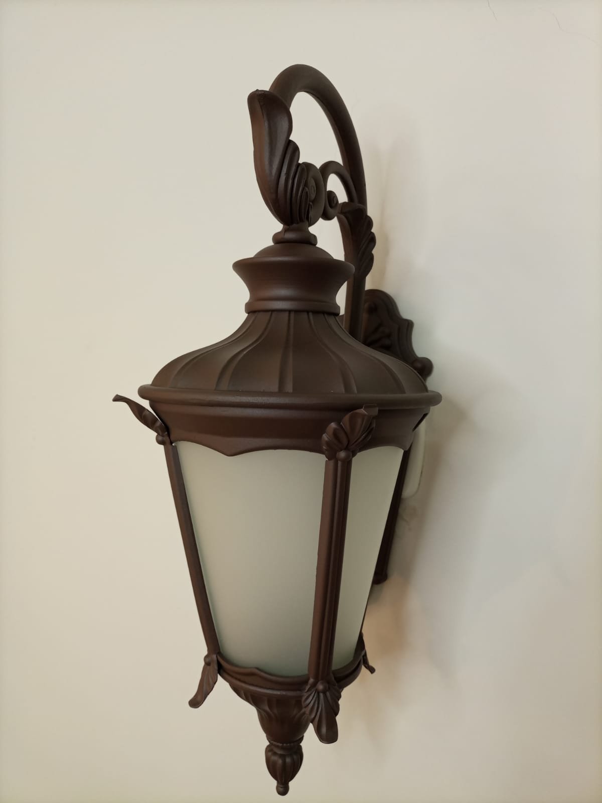 ARANDELA COLONIAL VINTAGE 1L MARROM | MadeiraMadeira