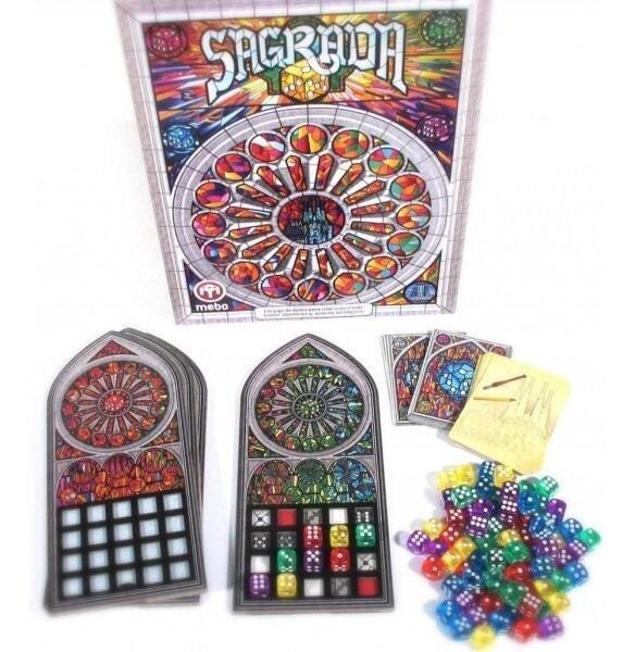 Sagrada - Board Game - Galápagos | MadeiraMadeira