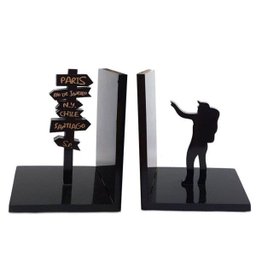 Aparador de Livros Mochileiro Preto | MadeiraMadeira