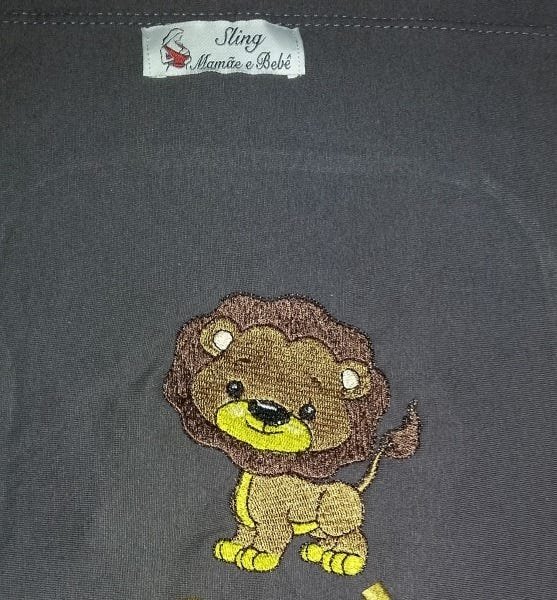 Wrap sling bordado Tema Leão. | MadeiraMadeira