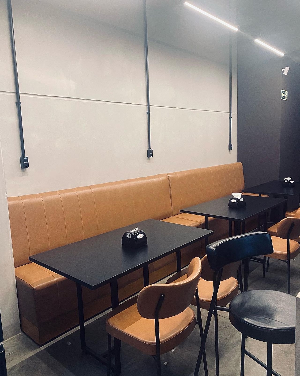 Sofá Banco Para Lanchonete Madeira 1,20m Sintético Marrom Restaurantes ...