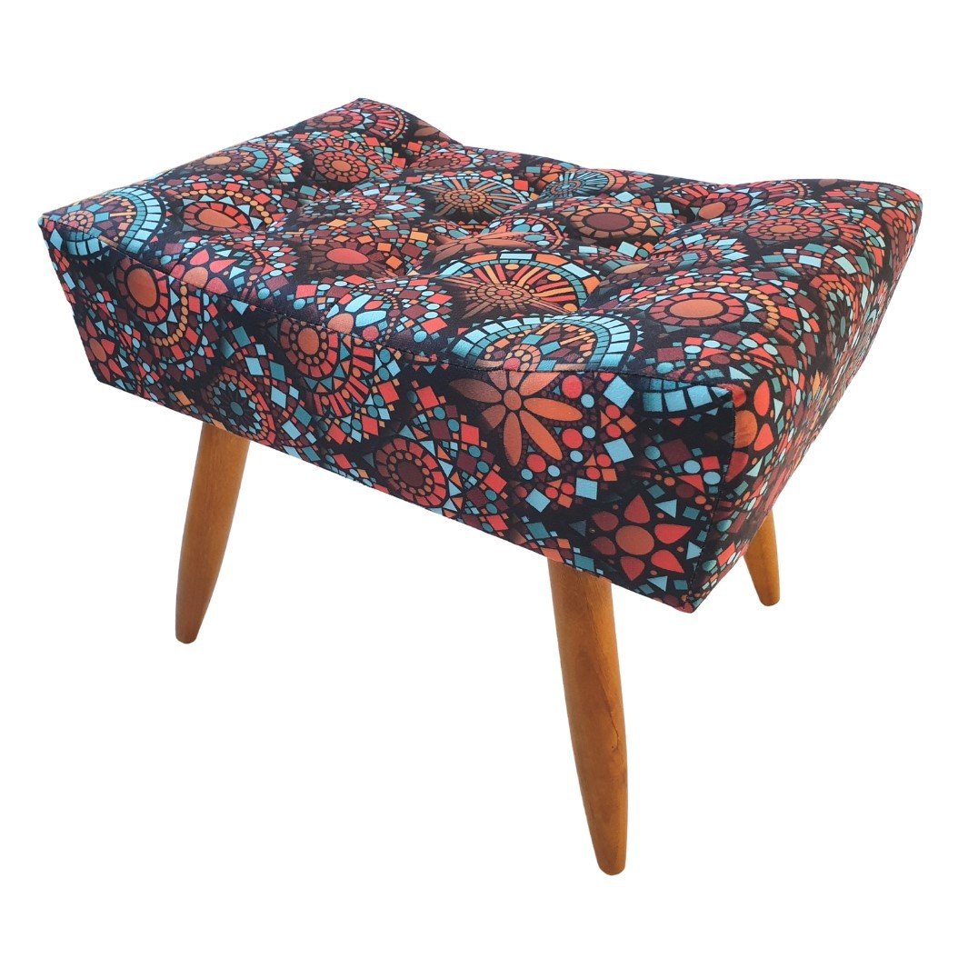 Puff Retangular Suede Mandala Preto Pés Natural | MadeiraMadeira