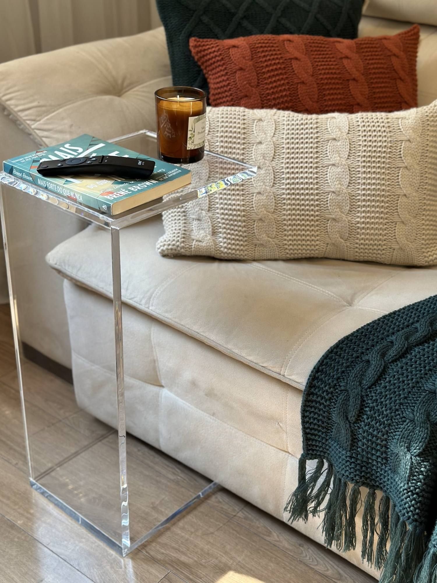 Mesa Lateral Retangular em Acrílico | MadeiraMadeira