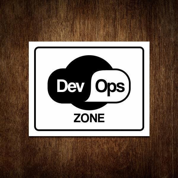 Placa Decorativa - Dev Ops Zone (27X35) | MadeiraMadeira
