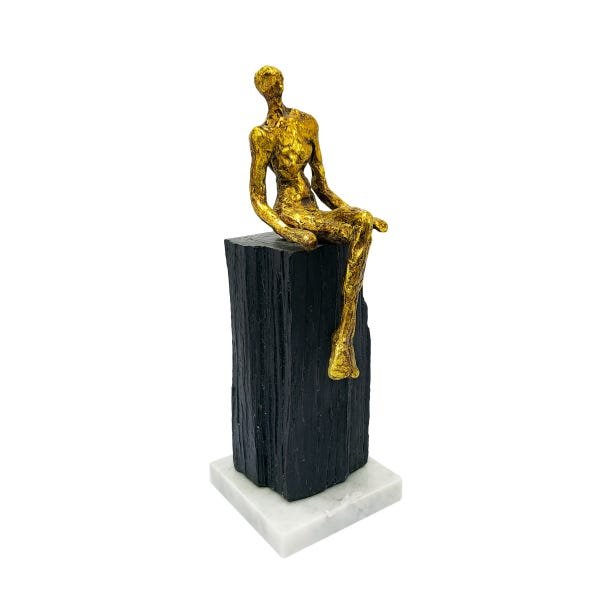 Escultura Thinking Dourado - 29 cm | MadeiraMadeira