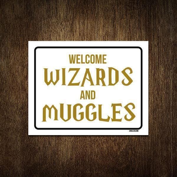 Placa Decorativa - Welcome Wizard Muggles 36X46 | MadeiraMadeira