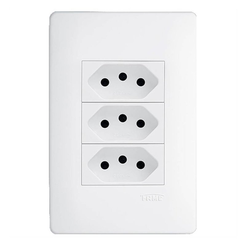 6 Tomada Tripla Fame Evidence 20A 250V Branca | MadeiraMadeira